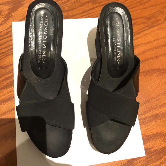 Donald J. Pliner | Shoes | Donald J Pliner Black Raffia And Cork ...